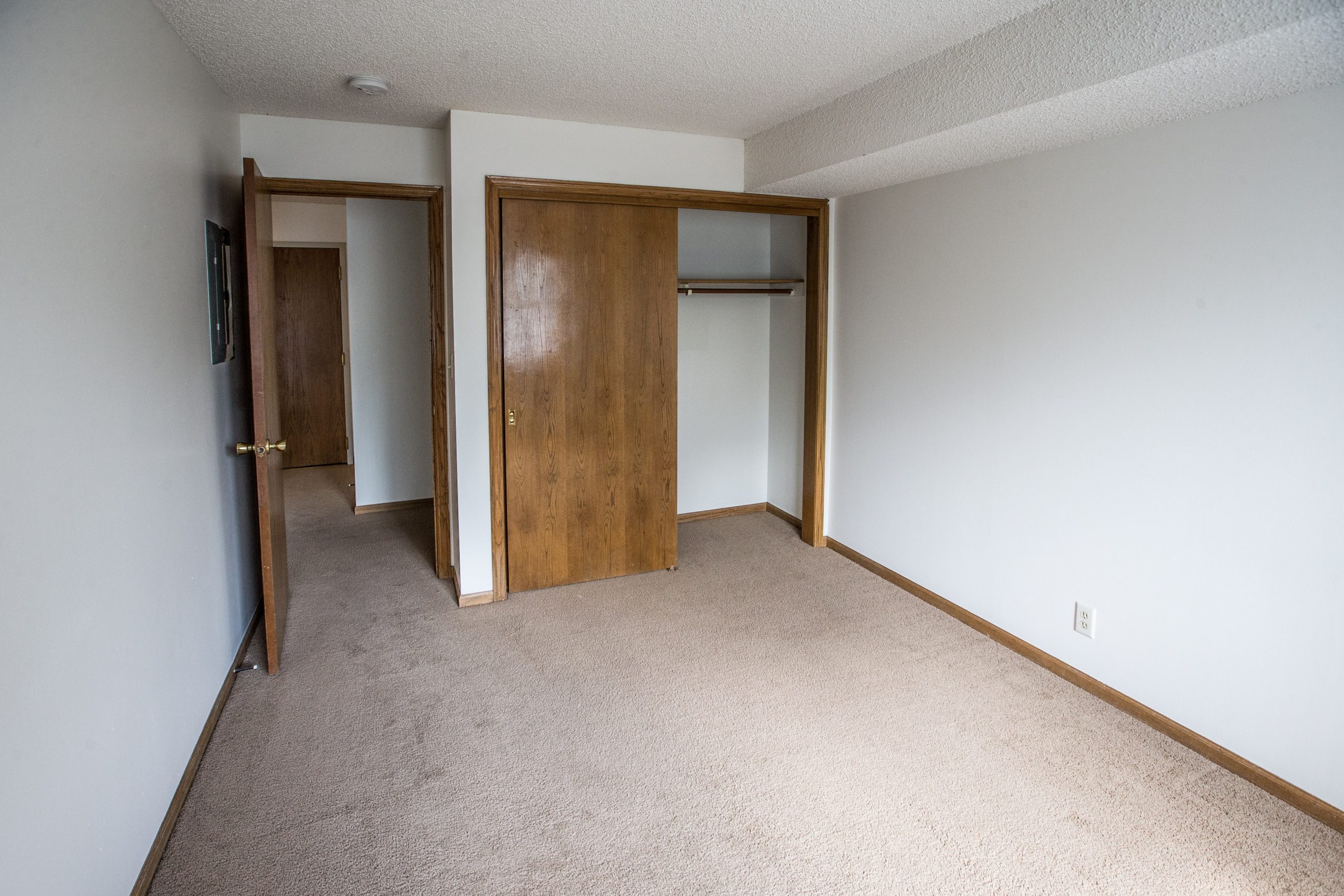Stony Ridge Photo Tour - Apartment Living in Lincoln | Iron Oaks Properties